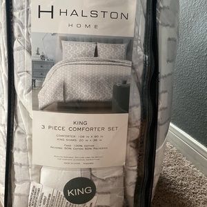 H by Halston | Bedding | Halston Home Set | Poshmark